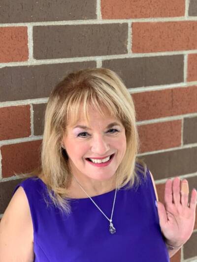 Debbie Geavaras - Northwest Suburban - Baird & Warner